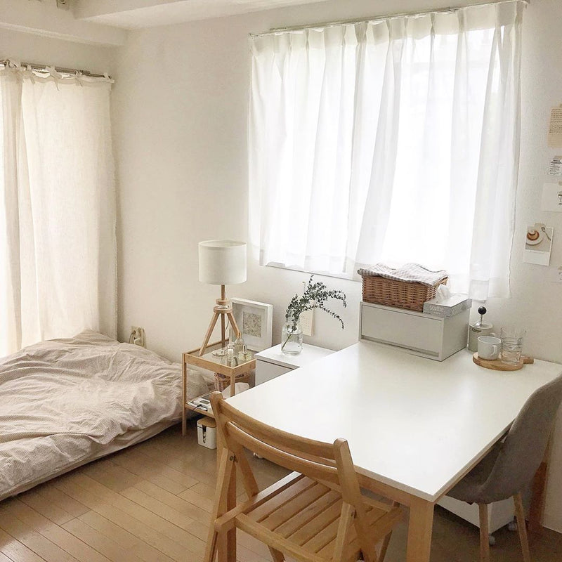 ホワイトインテリアで統一されたシンプルナチュラルなお部屋コーディネート– TOCO LIFE